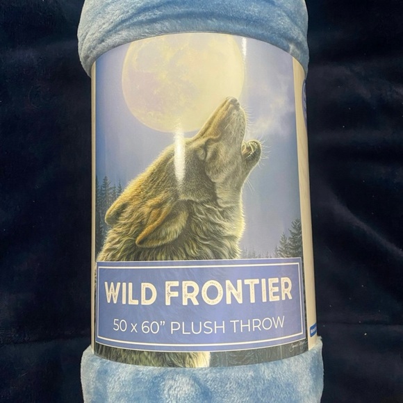 Wild Frontier | Bedding | Wild Frontier Wilderness Wolf 5 X 60 ...